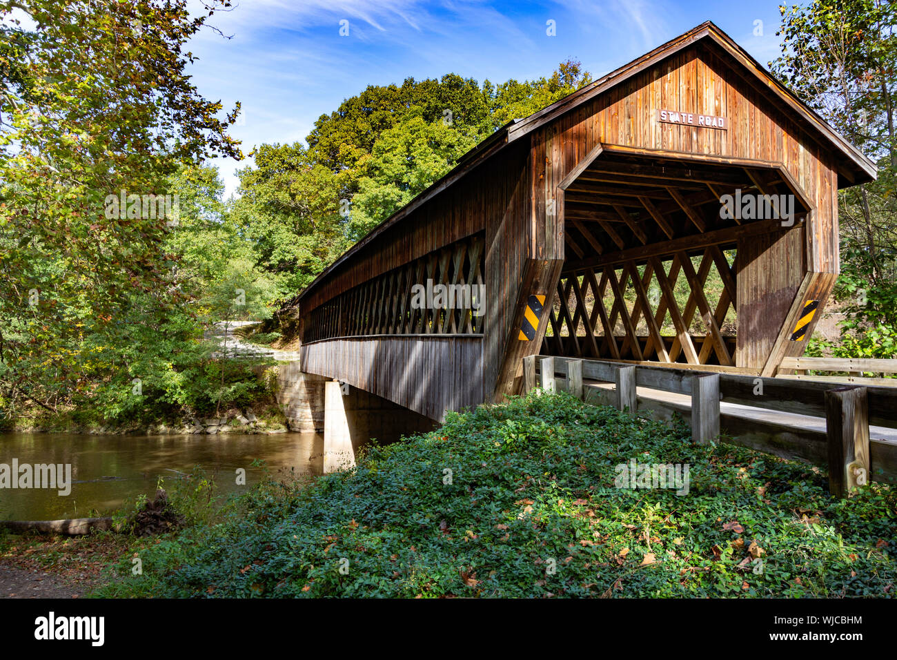 State Road Covered Bridge Near Ashtabula, Ohio Stock Photo - Alamy