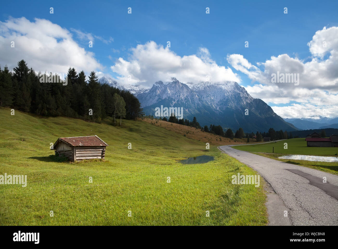 German hut way hi-res stock photography and images - Alamy