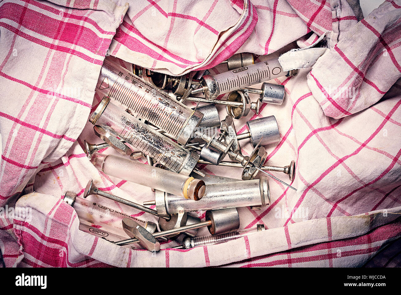 Old injections hi-res stock photography and images - Alamy