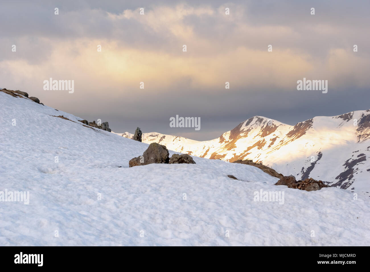 Greater caucasus range hi-res stock photography and images - Alamy