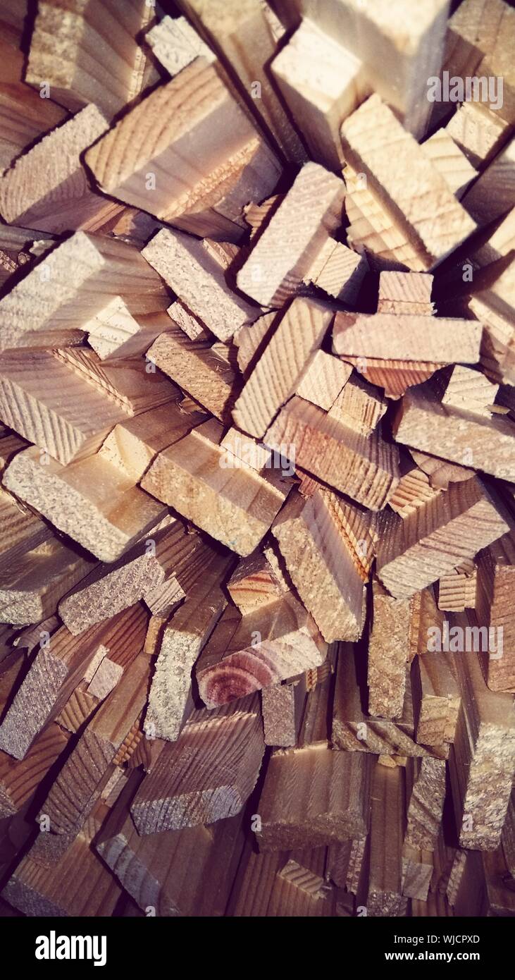 Stacked wood planks hi-res stock photography and images - Alamy