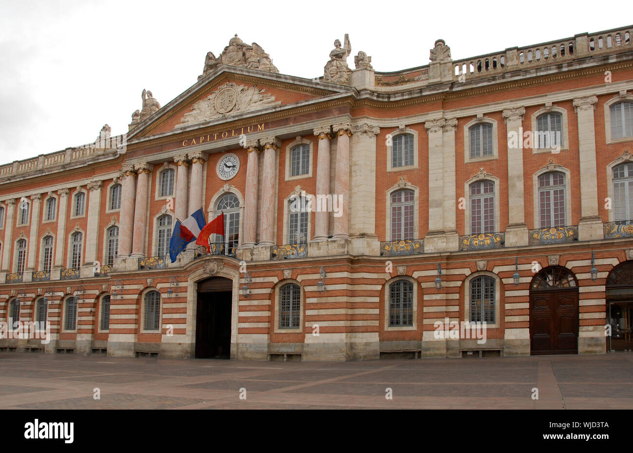 Toulouse Capitole, famous place in Toulouse, France Stock Photo - Alamy