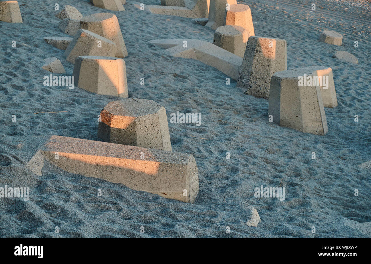 Concrete groyne hi-res stock photography and images - Alamy