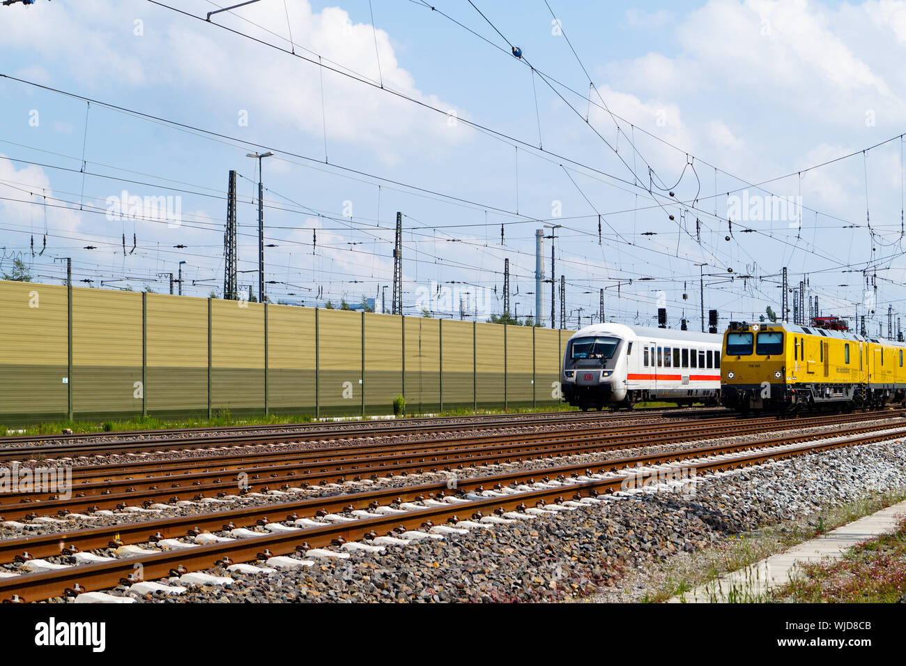 Power cables for train hi-res stock photography and images - Alamy