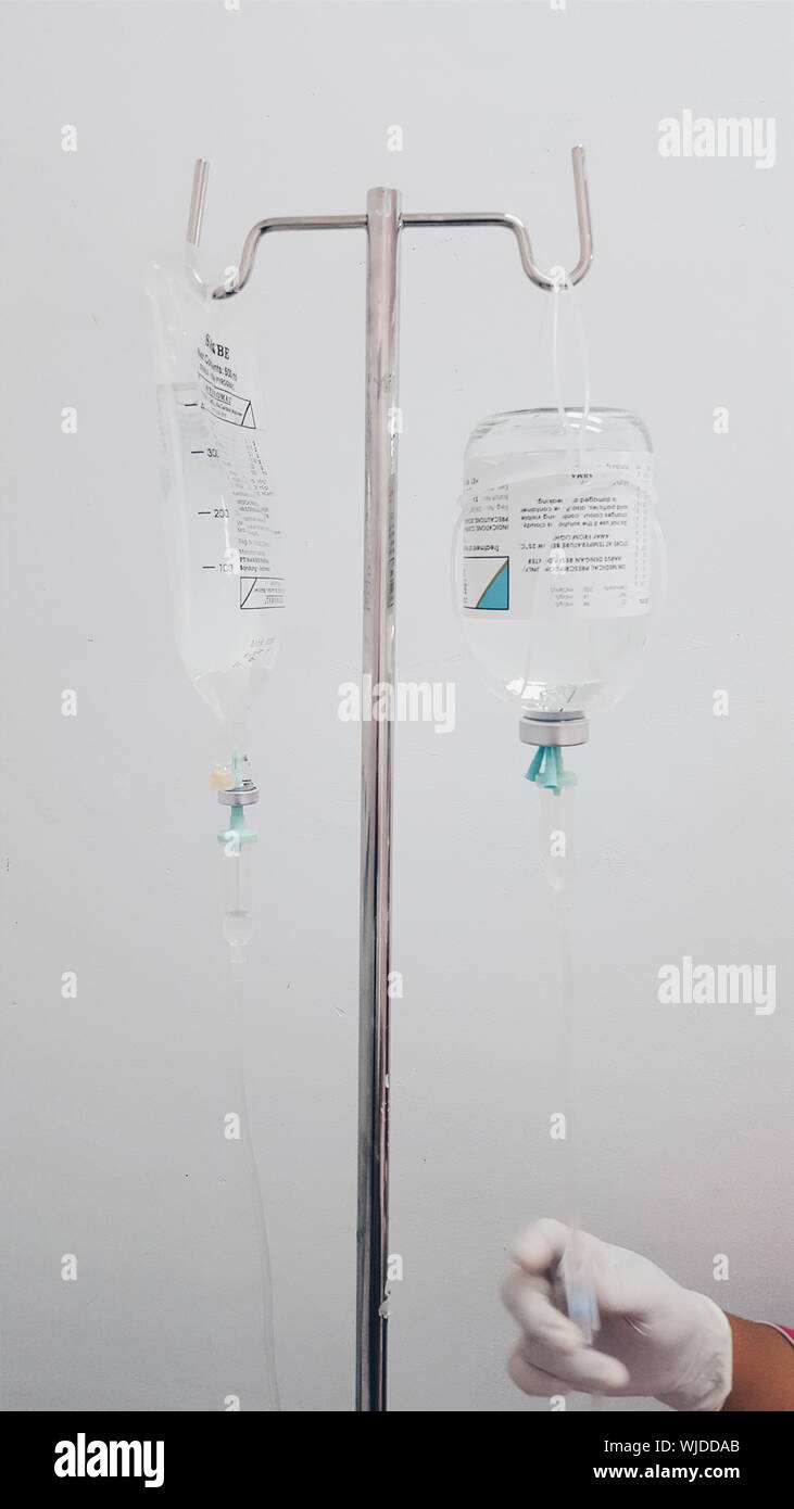 Iv drips hi-res stock photography and images - Alamy