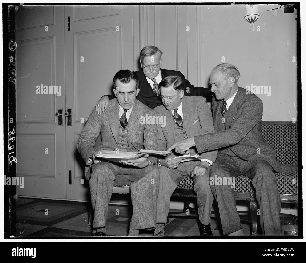 Conferees hi-res stock photography and images - Alamy