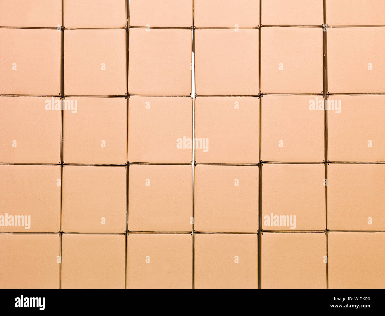 Arranged cardboard boxes Stock Photo - Alamy