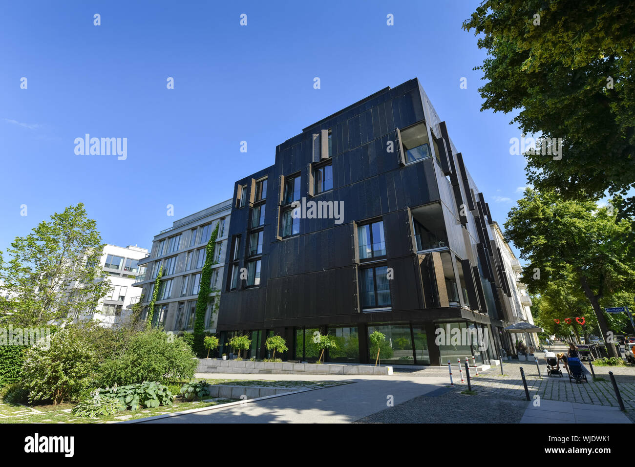 Flat facade hi-res stock photography and images - Alamy