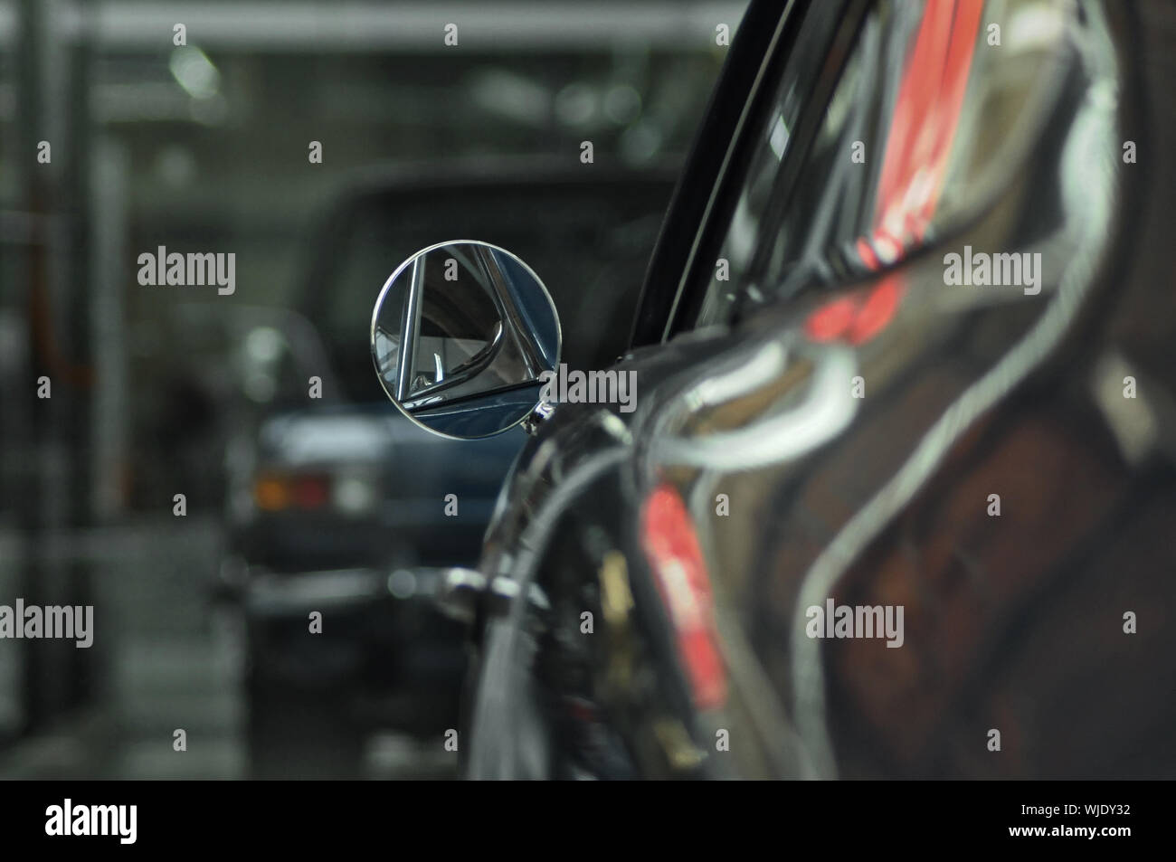 Reflection side view mirror vintage car hi-res stock photography and ...