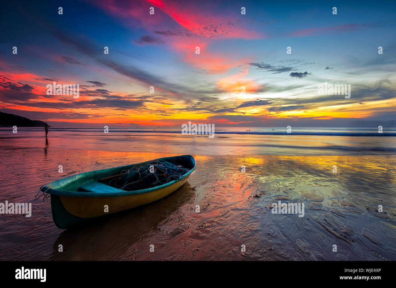 Empty Fishing Boat High Resolution Stock Photography and Images - Alamy