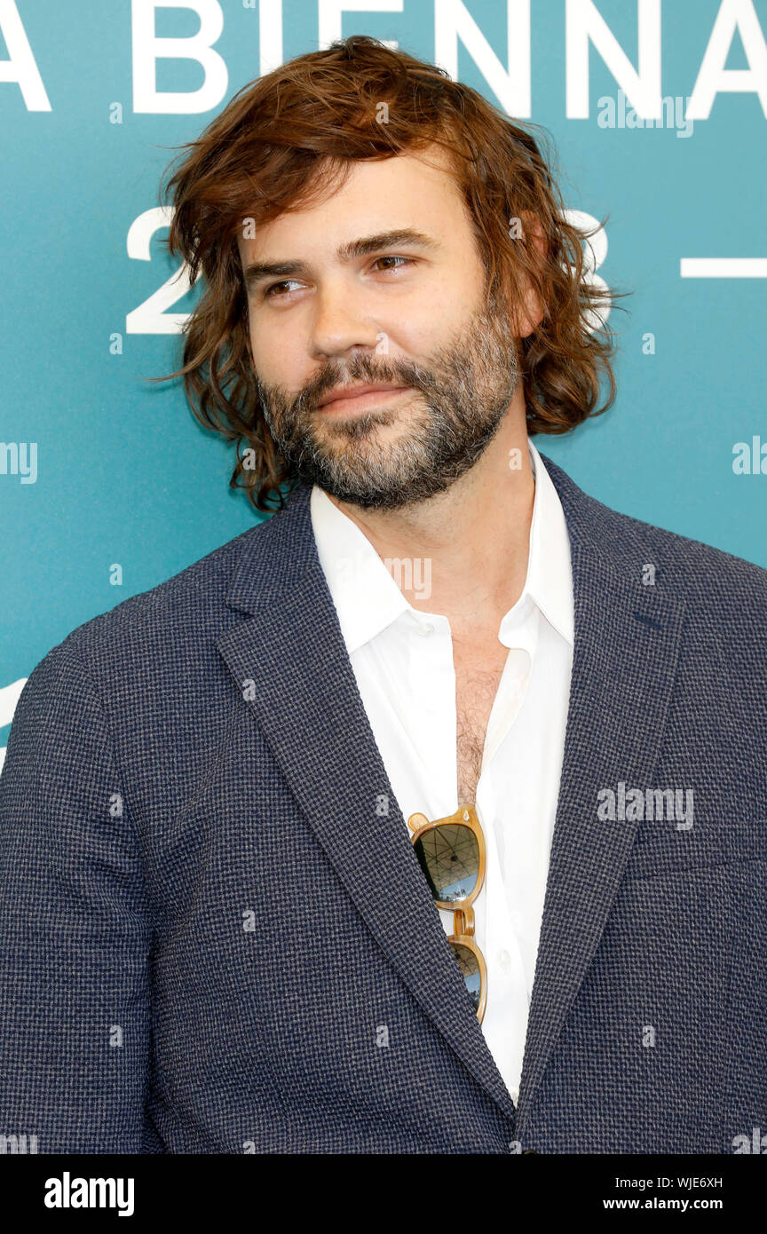 Linha Do Tempo De Rossif Sutherland Reinado Cenas De Cinema Série