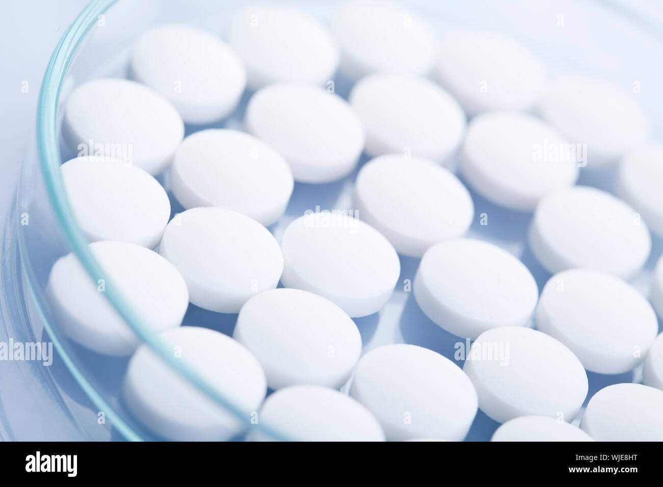 Pills High Resolution Stock Photography and Images - Alamy