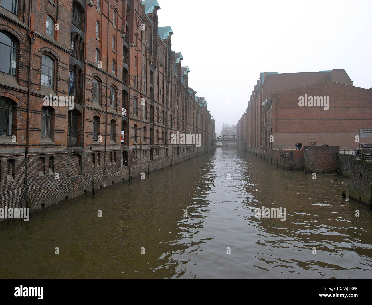 Bank canal hi-res stock photography and images - Alamy