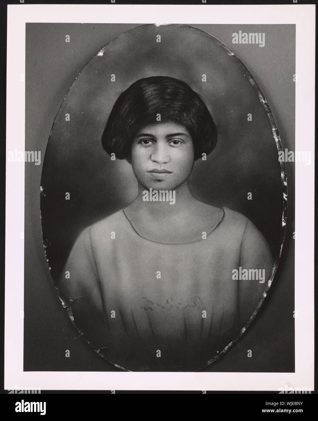 Head-and-shoulders portrait of a woman Stock Photo - Alamy