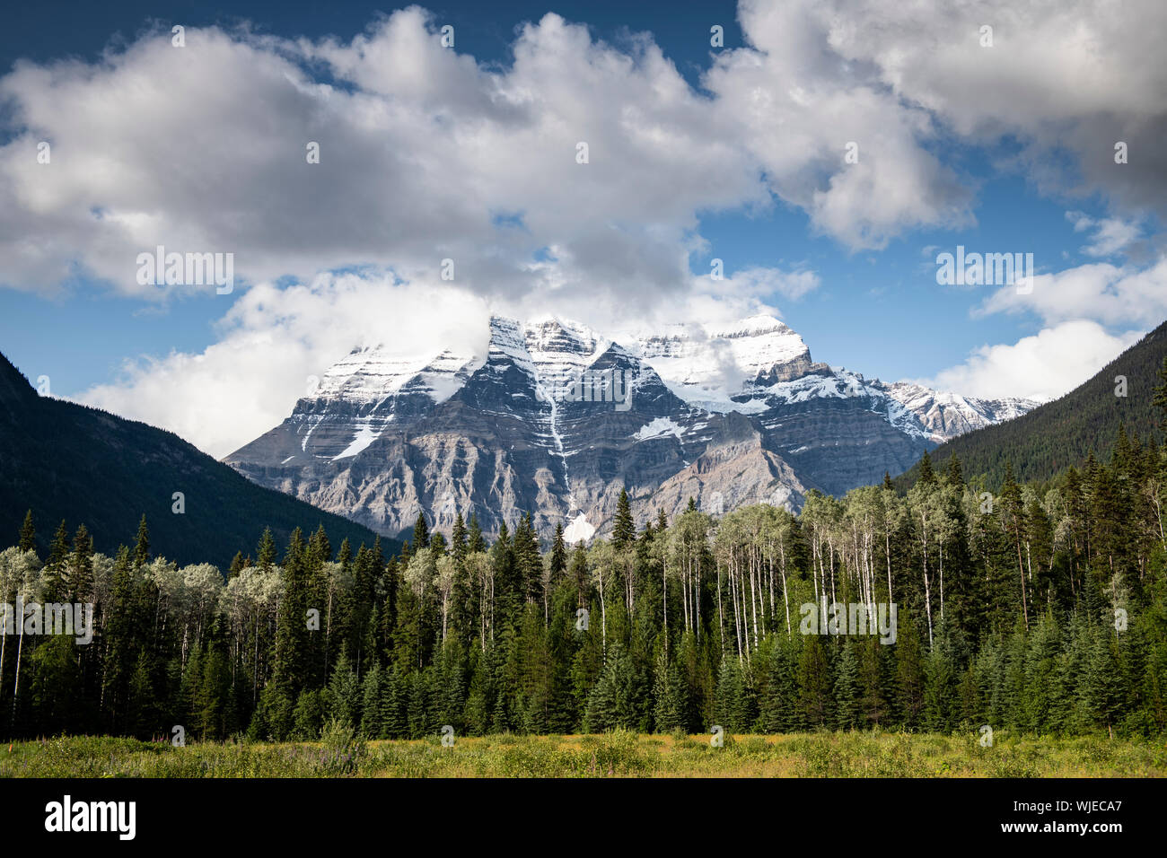 Beautiful scenic view of Mount Robson summit in British Columbia ...