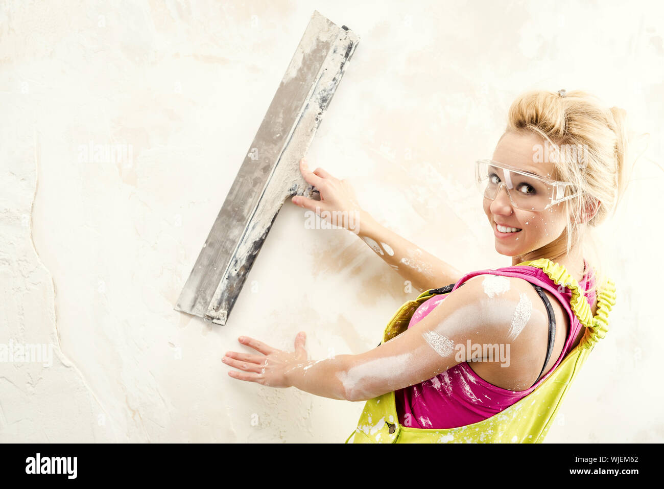Putty work hi-res stock photography and images - Alamy