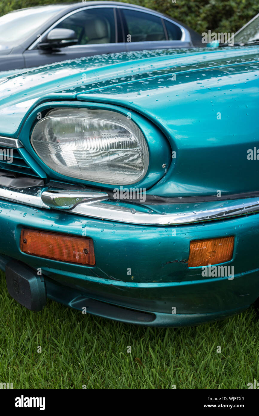Jaguar XJS front wing Stock Photo - Alamy
