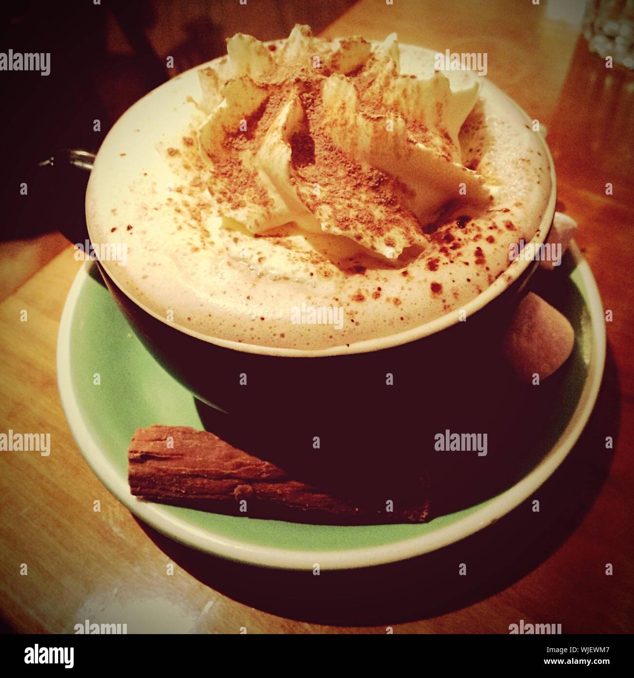 Hot chocolate cafe cup saucer hi-res stock photography and images - Alamy