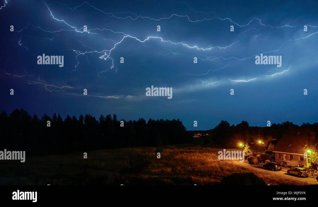 Tree Lightning House High Resolution Stock Photography and Images - Alamy