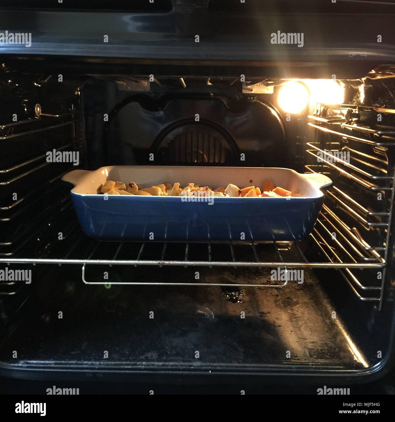 Microwave Oven High Resolution Stock Photography and Images - Alamy