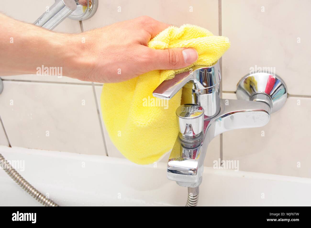 Houshold cleaning hi-res stock photography and images - Alamy