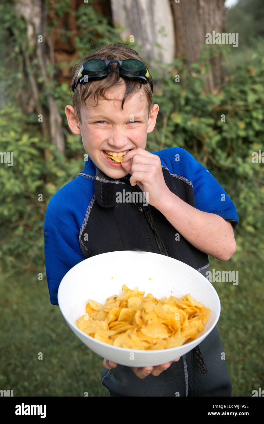Child holding potato hi-res stock photography and images - Alamy