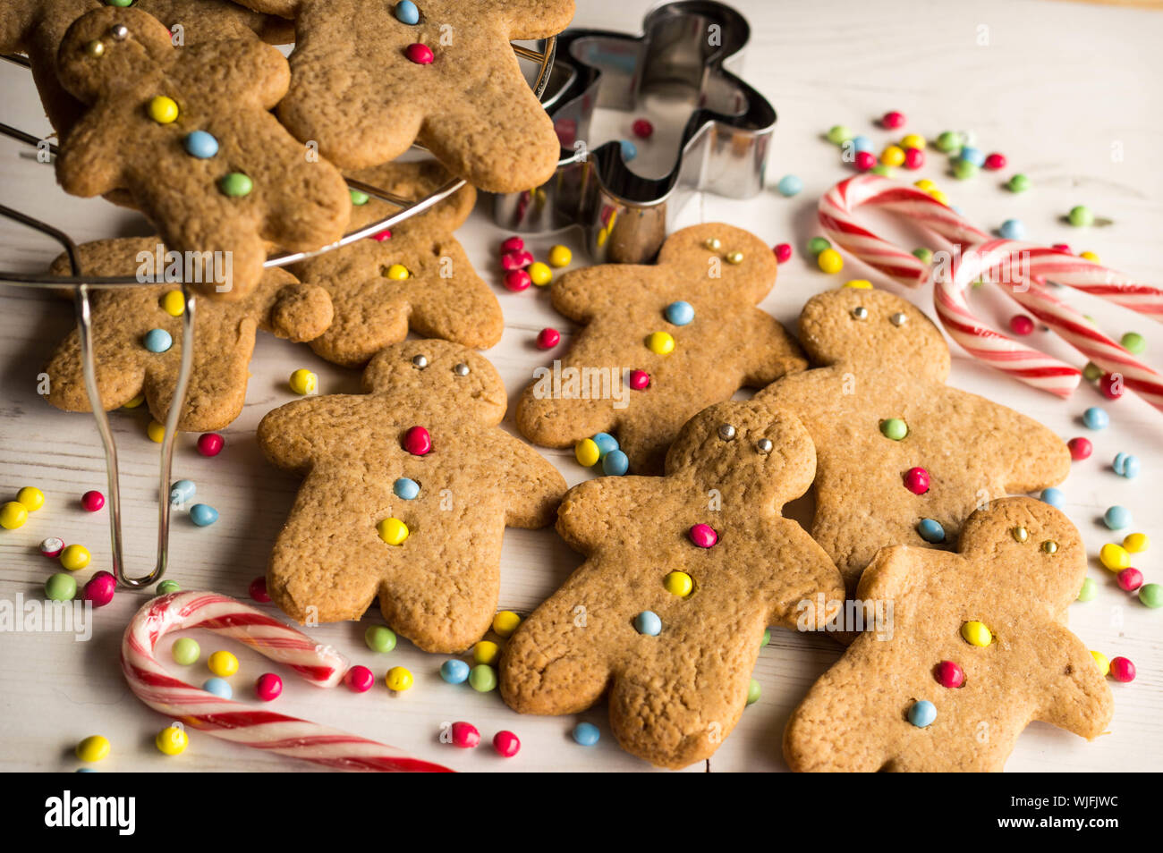 Candy cane hi-res stock photography and images - Alamy