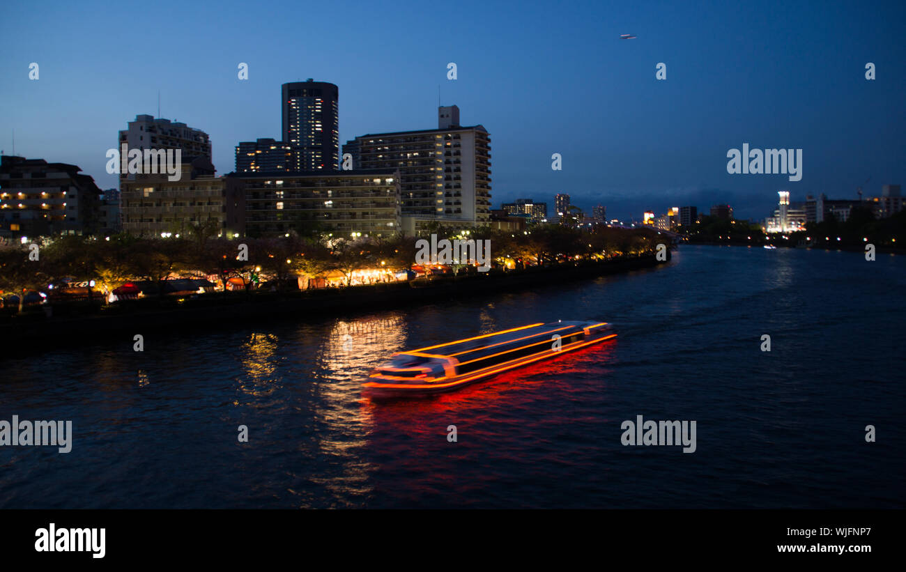 Night sailing hi-res stock photography and images - Alamy