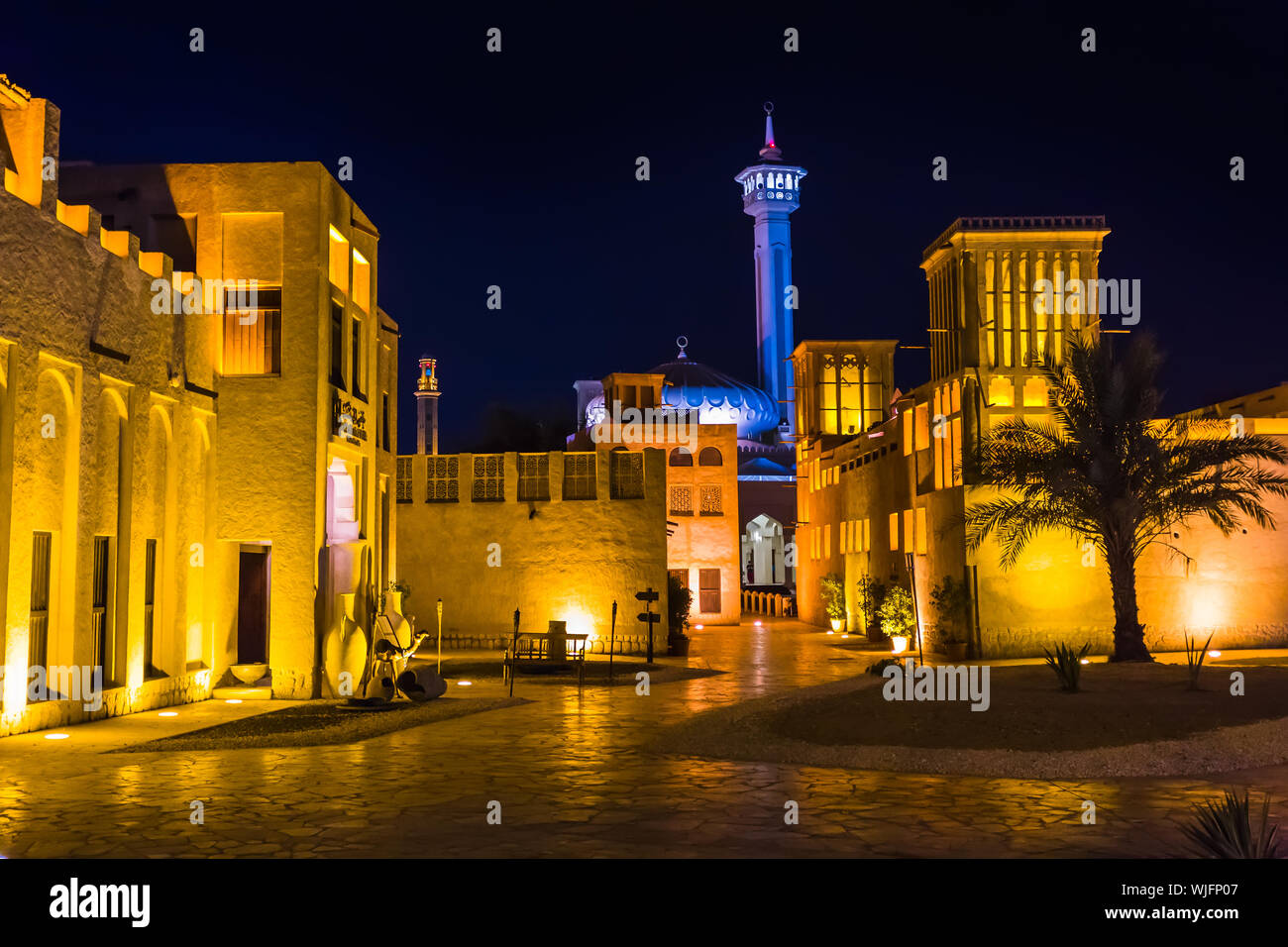 Arab Street in the old part of Dubai, UAE Stock Photo - Alamy