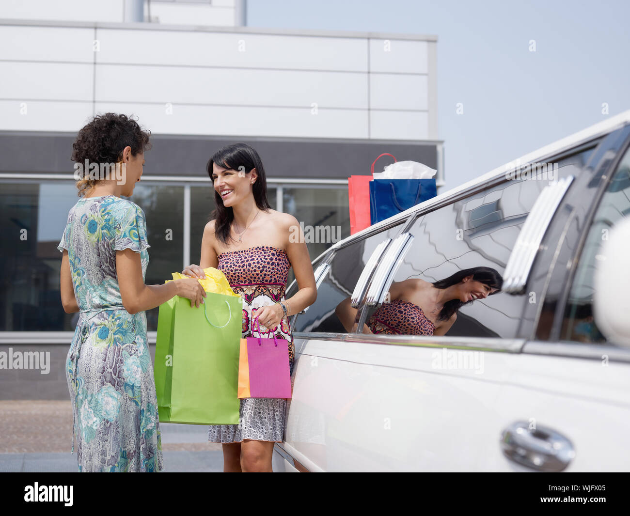 Rich women limousine hi-res stock photography and images - Alamy