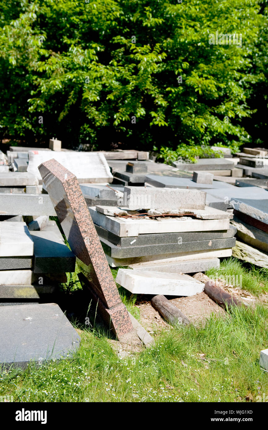 Stacked graves hi-res stock photography and images - Alamy