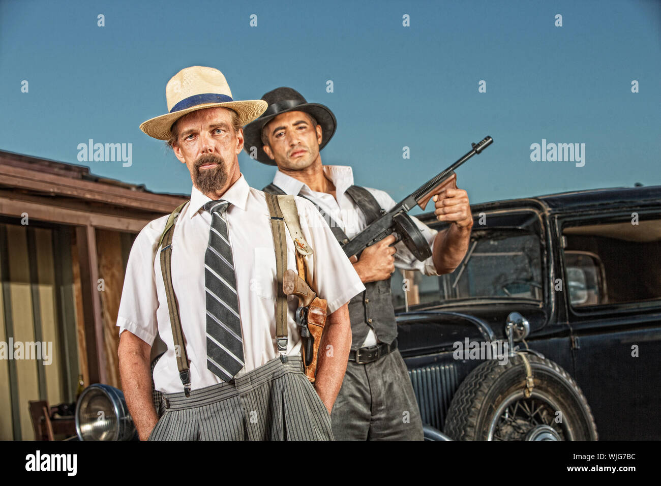 Mobster 'tommy gun hi-res stock photography and images - Alamy