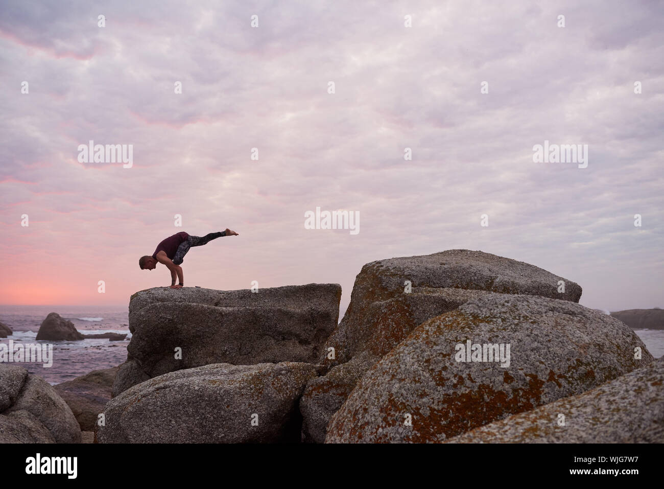 One legged man hi-res stock photography and images - Alamy