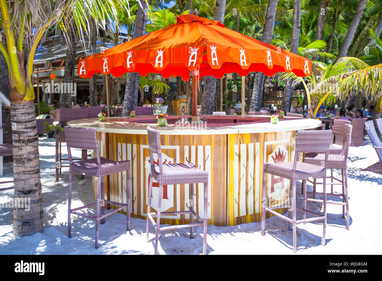 Outdoor cafe on the beach Stock Photo - Alamy