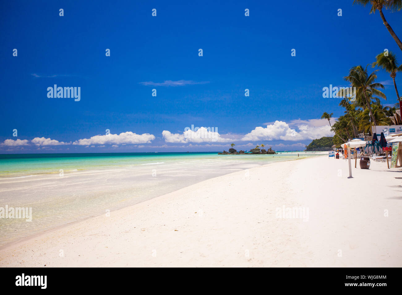 Perfect tropical beach with turquoise water and white sand beaches in ...