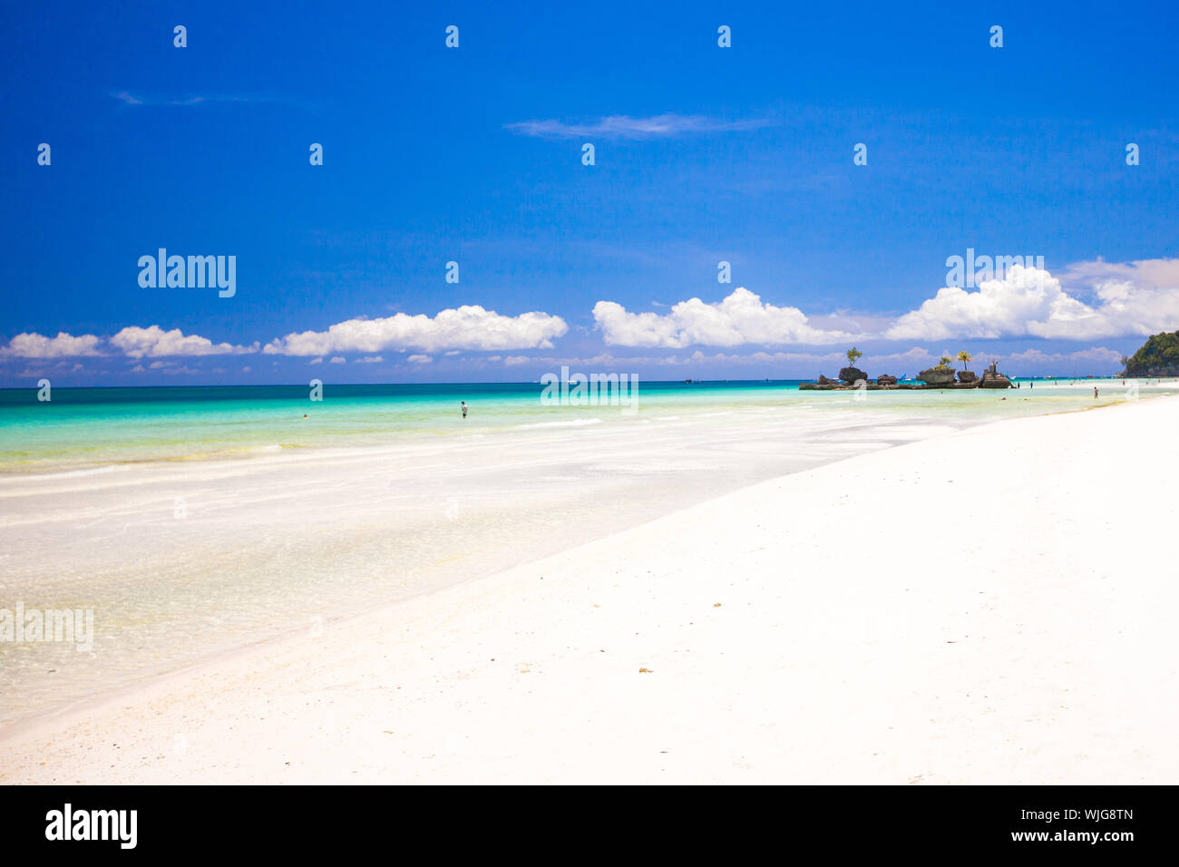 Perfect tropical beach with turquoise water and white sand beaches in ...
