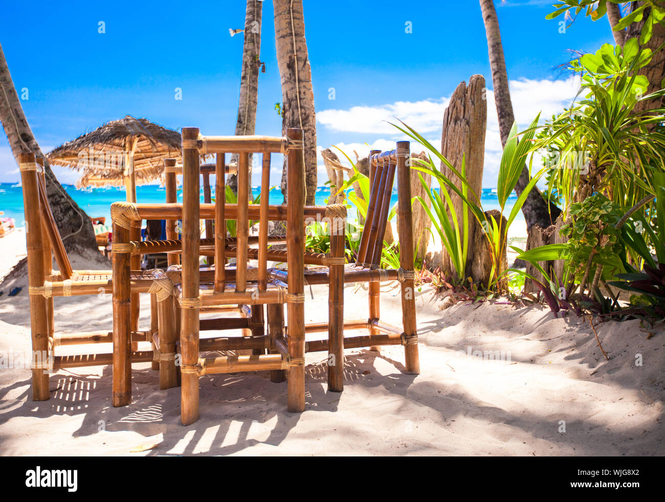Outdoor cafe on the beach Stock Photo - Alamy