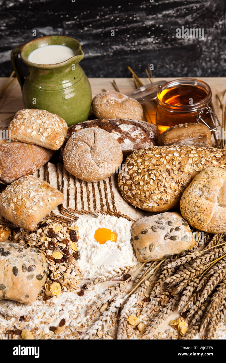 Variety of whole wheat bread Stock Photo - Alamy