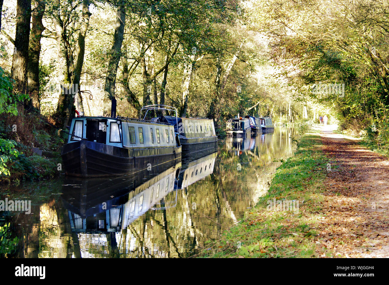 English canal boats hi-res stock photography and images - Alamy