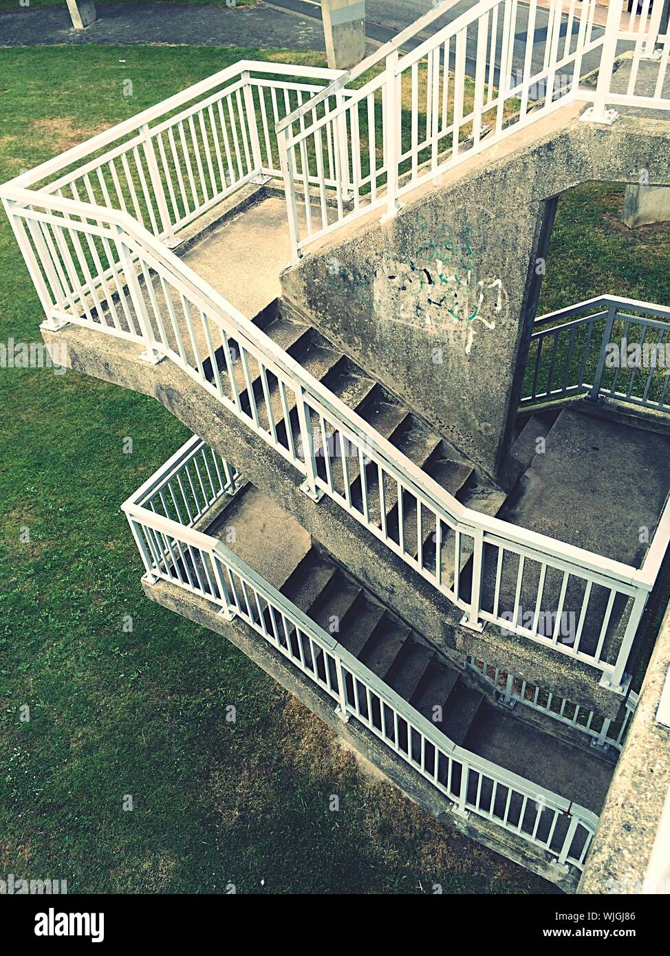 Building steps hi-res stock photography and images - Alamy