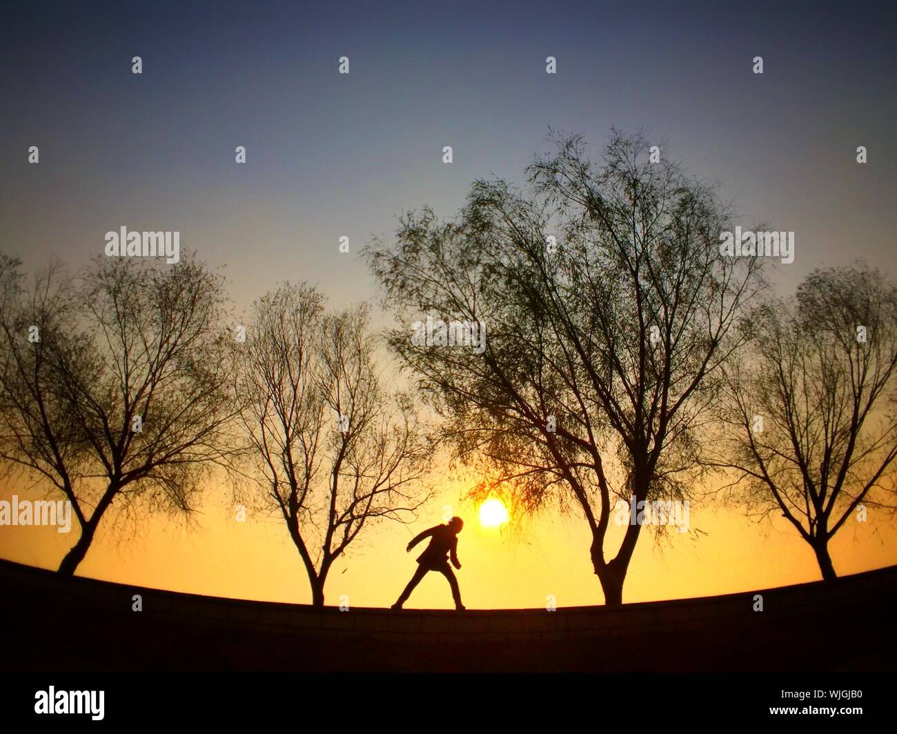 Fish eye lens and person hi-res stock photography and images - Alamy