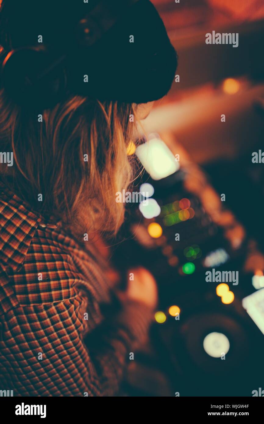 Dj nightclub hi-res stock photography and images - Alamy