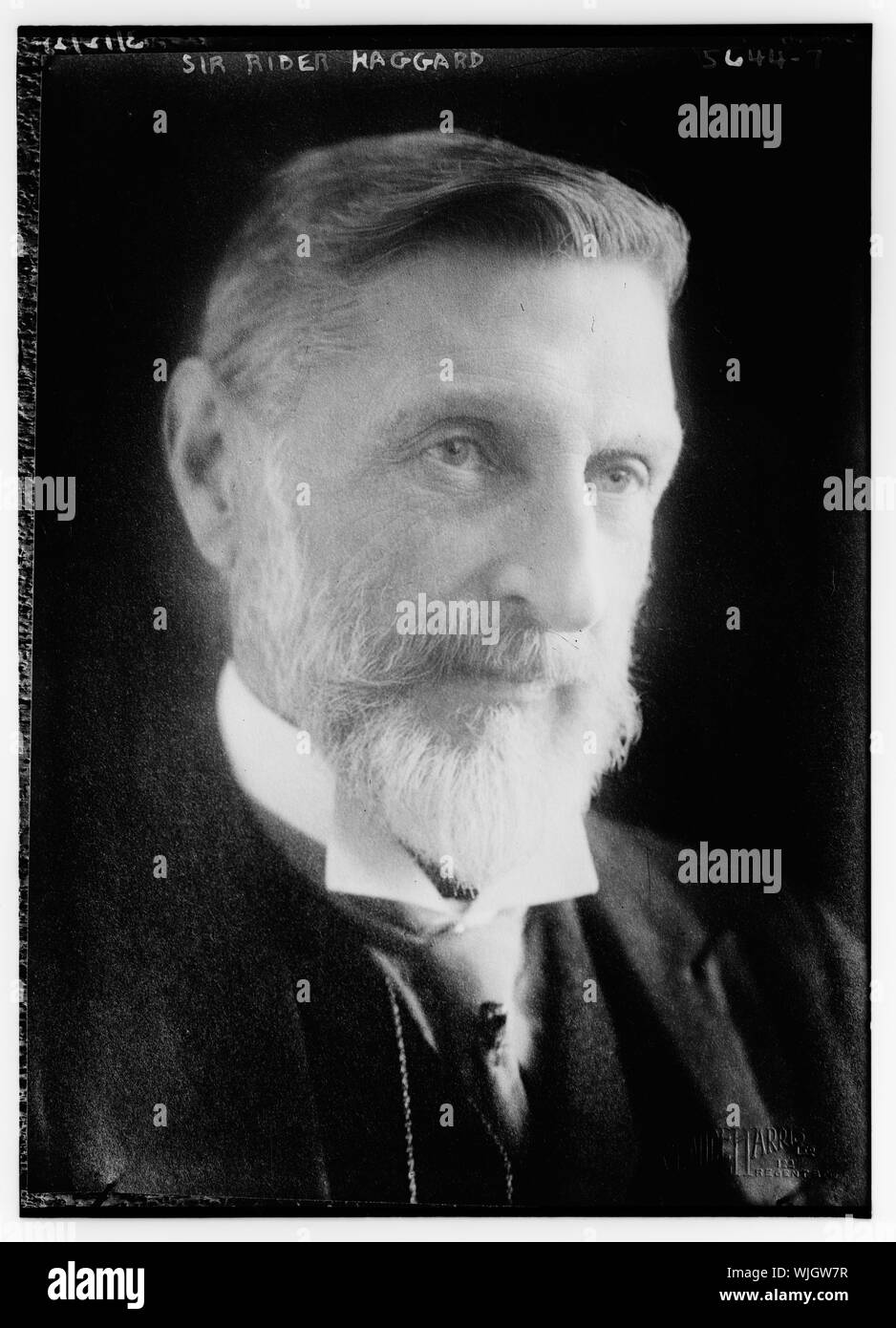 King solomons mines rider haggard hi-res stock photography and images ...