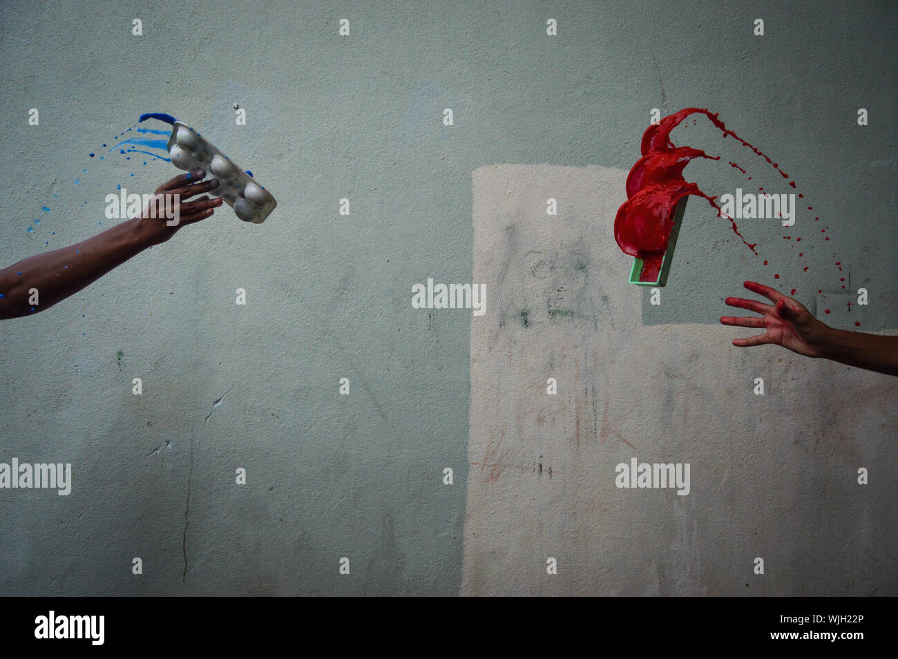 Throwing arm hi-res stock photography and images - Alamy