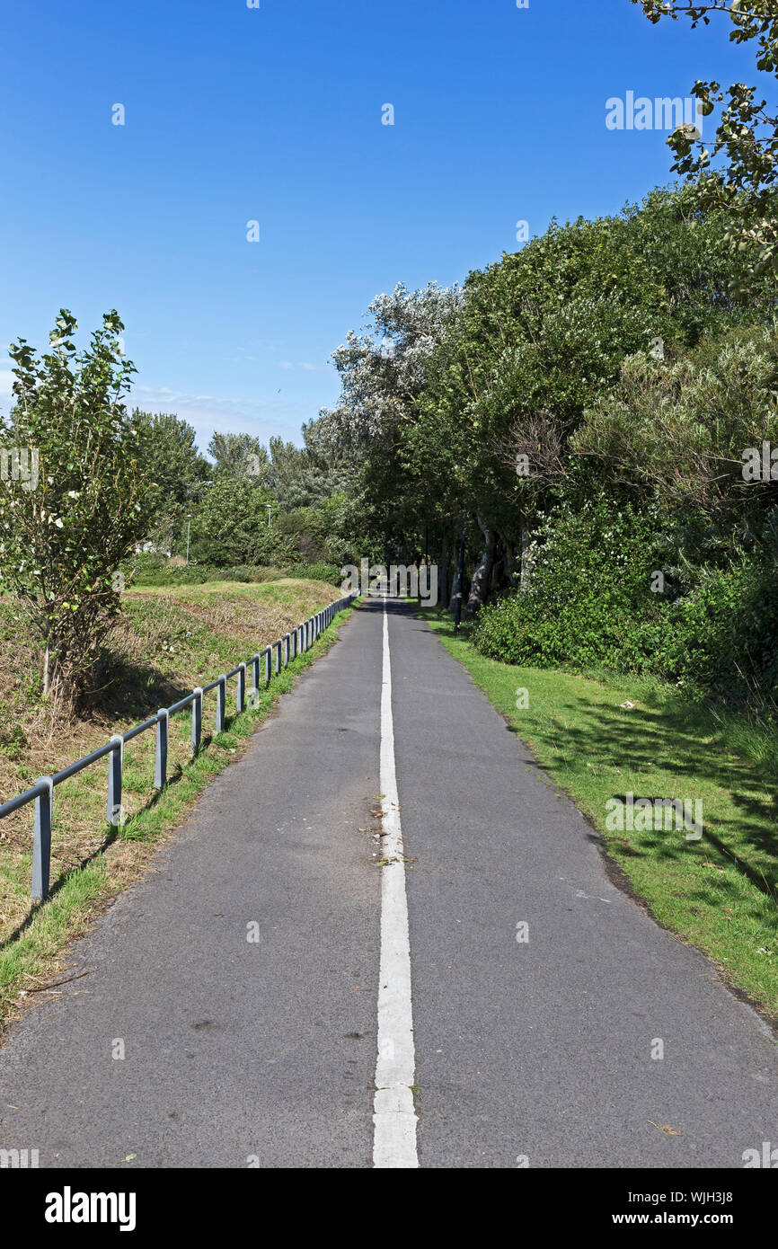 Cycle route 33 hi-res stock photography and images - Alamy