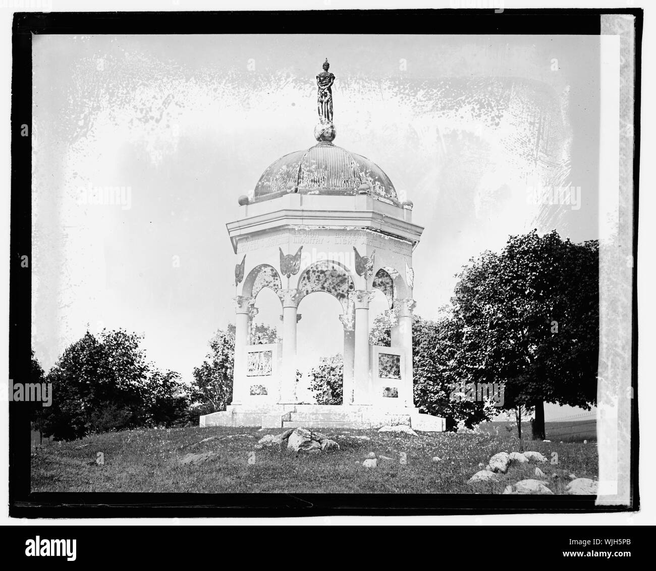 Civil war monument state Black and White Stock Photos & Images - Alamy