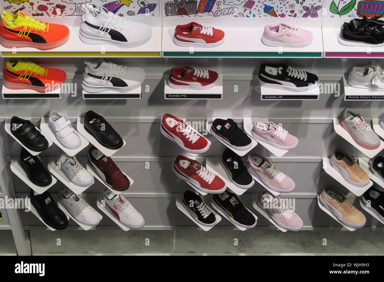 Puma Flagship Store on Fifth Avenue, New York City, USA Stock Photo - Alamy