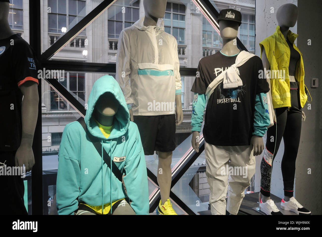 Puma Flagship Store on Fifth Avenue, New York City, USA Stock Photo - Alamy