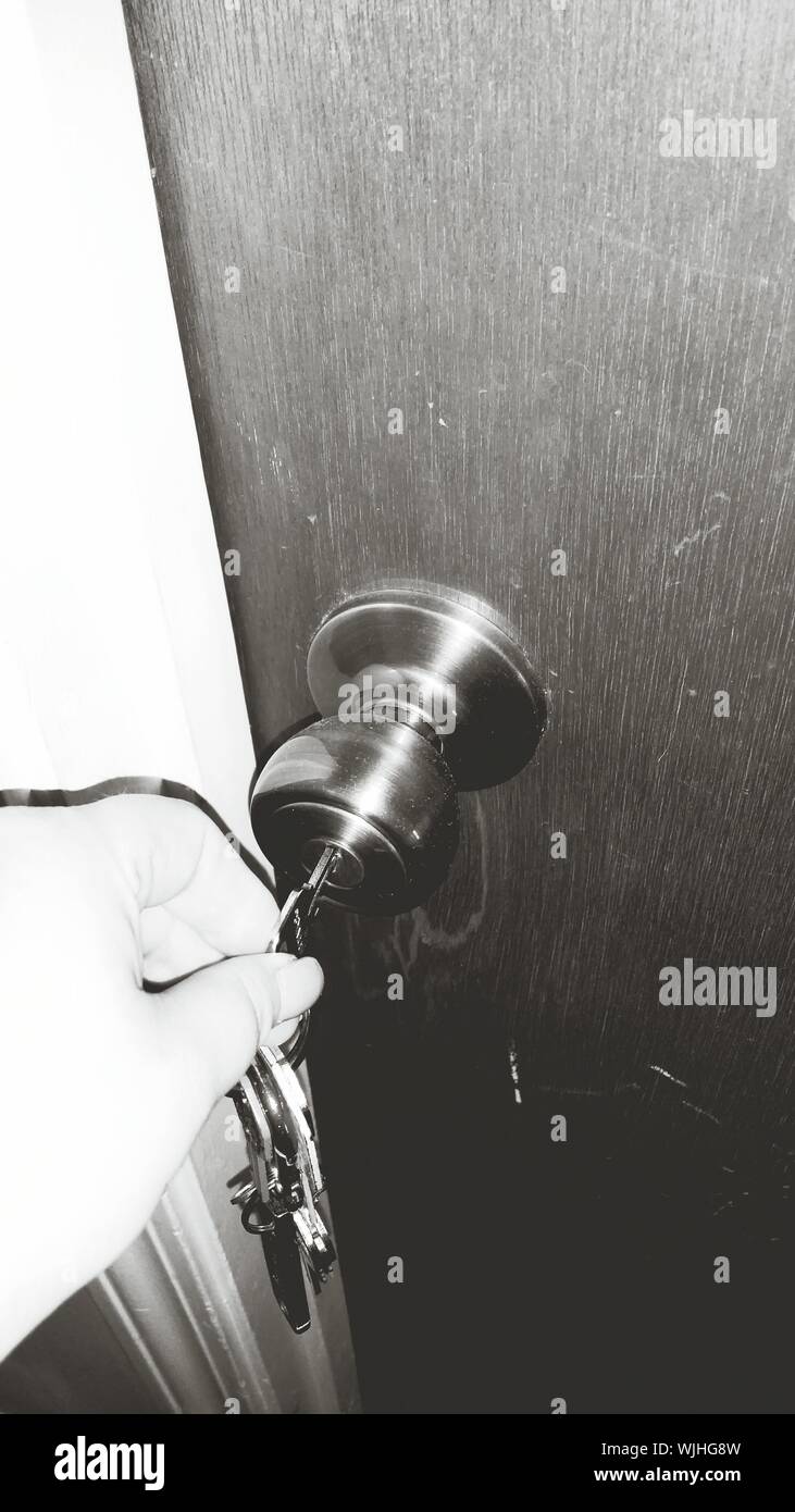 Opening front door key hi-res stock photography and images - Alamy