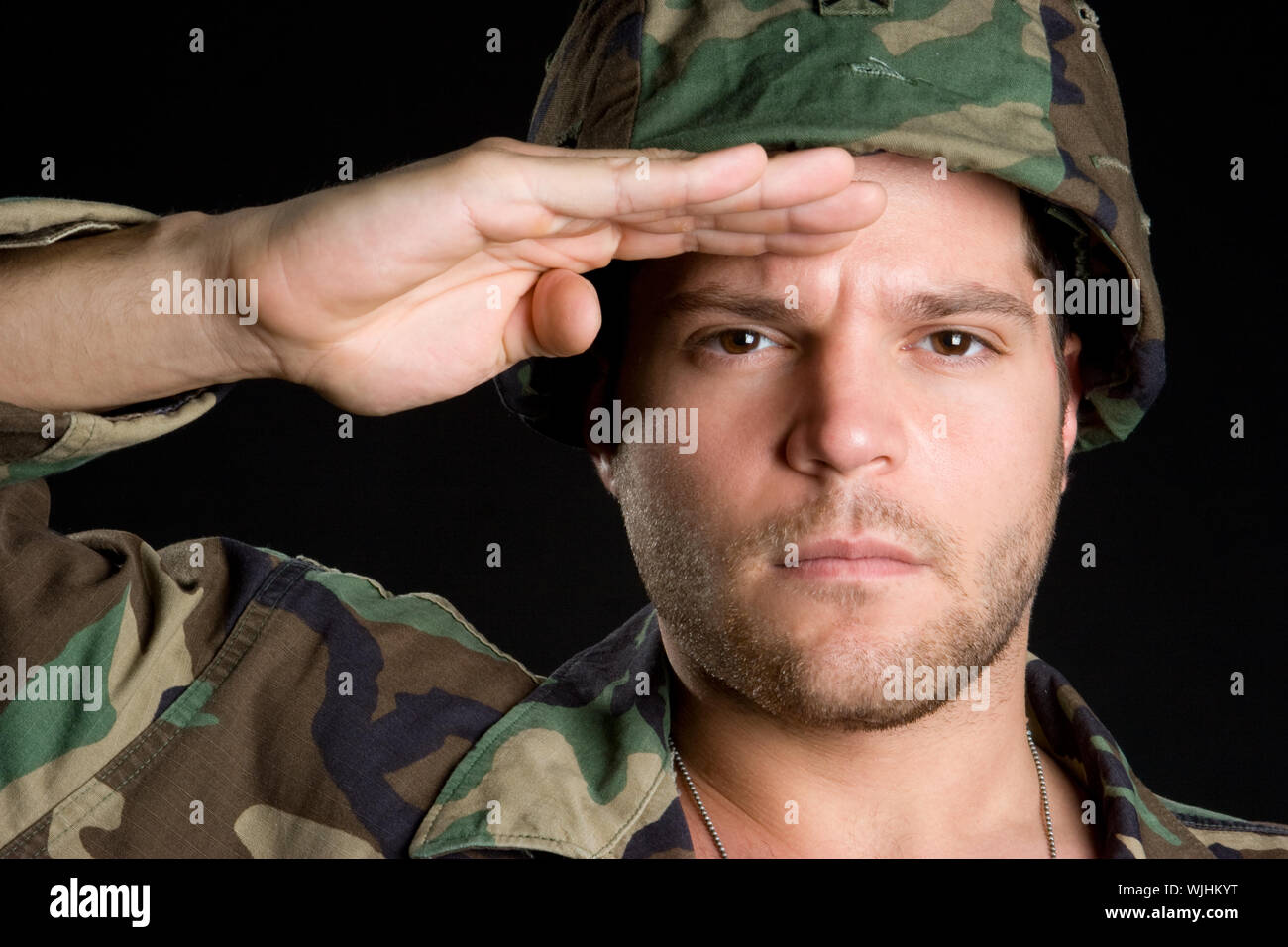 Military soldier man saluting Stock Photo - Alamy